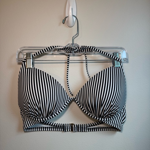 Shade & Shore | Swim | Nwot Black White Striped Bikini Top 4 | Poshmark